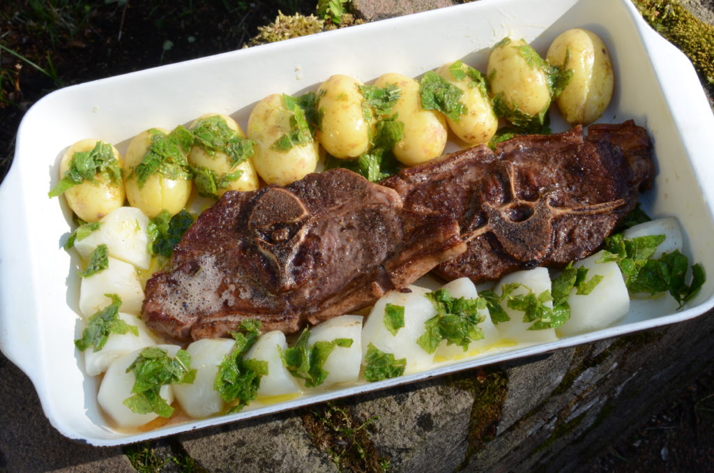Lamskotelet met muntsaus – Janny de Moor